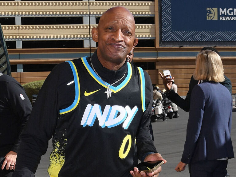 Haliburton's dad won't attend Pacers games after confronting Giannis ...