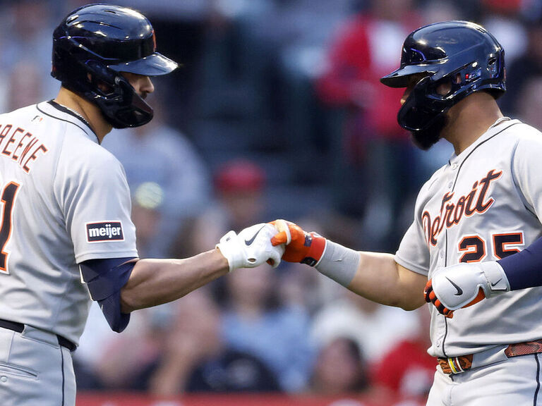 Tigers score 8 runs in final 2 innings of comeback win over Angels ...