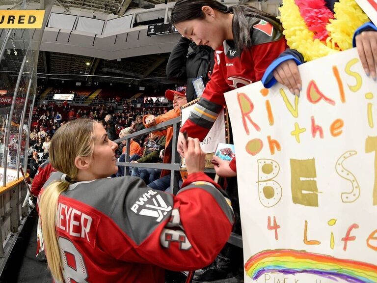 PWHL's sign culture drives connections with fans | theScore.com