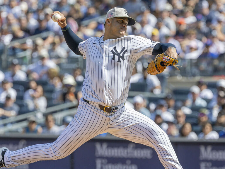 Yankees place Cruz on IL with shoulder inflammation | theScore.com