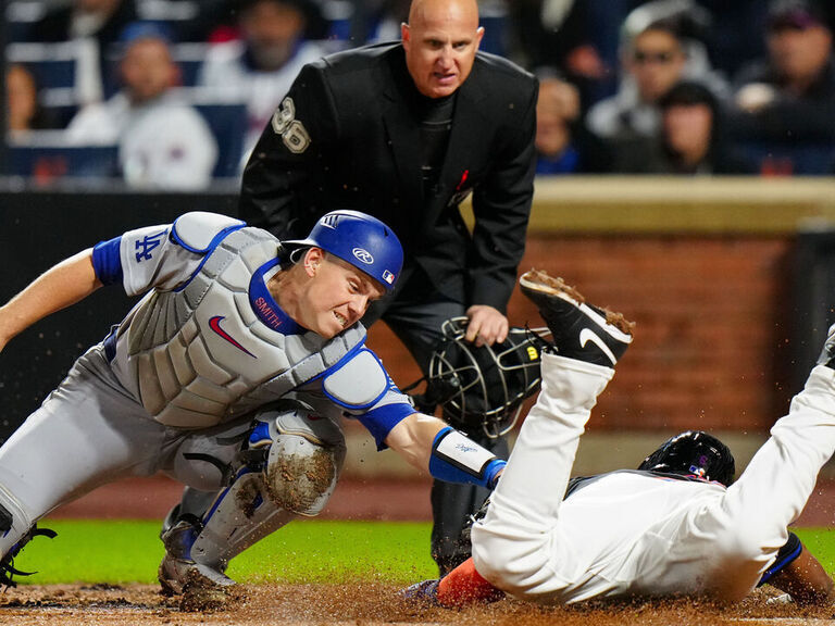 Multiple odd rules cause confusion in Dodgers-Mets game | theScore.com