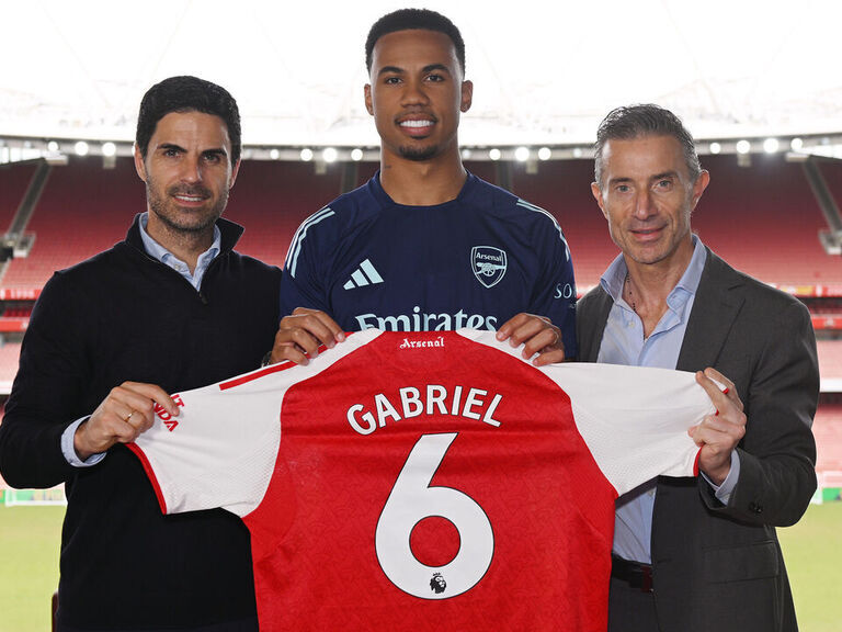 Arsenal defender Gabriel signs new long-term contract | theScore.com