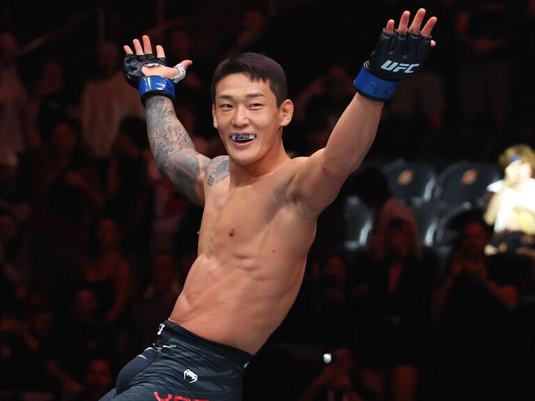 Watch: Yoo snipes Saragih with left hook, wins UFC debut in 28 seconds ...
