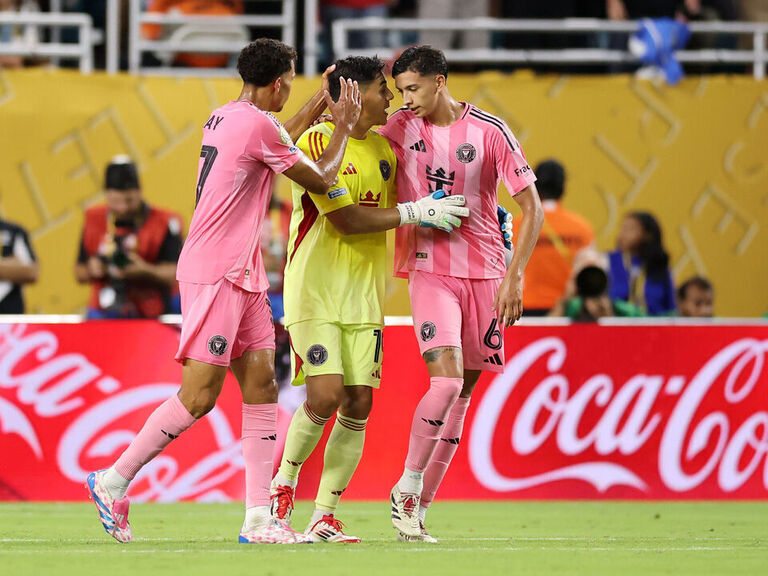 Goalkeepers shine as Inter Miami, Al Ahly open Club World Cup with draw ...