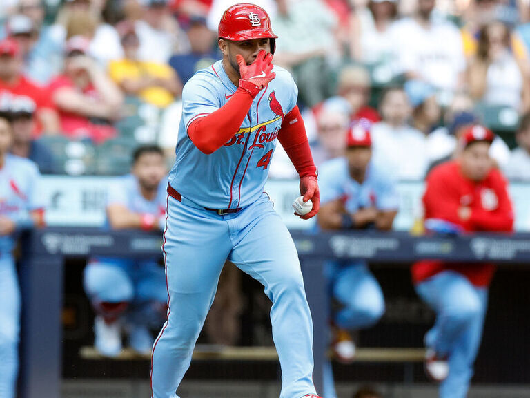 Cards' Contreras rips into Brewers player after collision, verbal spat ...