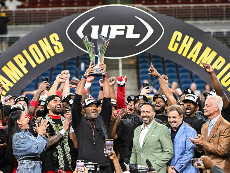 Defenders destroy Panthers to secure 2025 UFL Championship | theScore.com