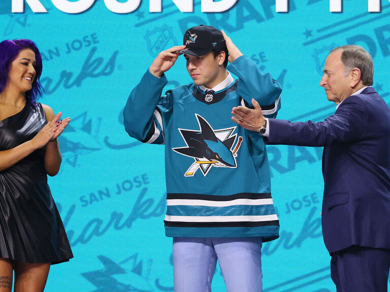 Sharks select Michael Misa 2nd overall | theScore.com