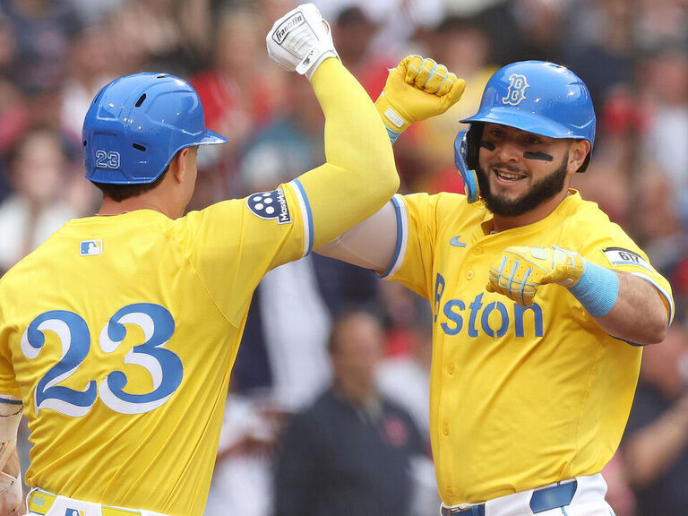 Abreu sparks Red Sox blowout win over Blue Jays | theScore.com