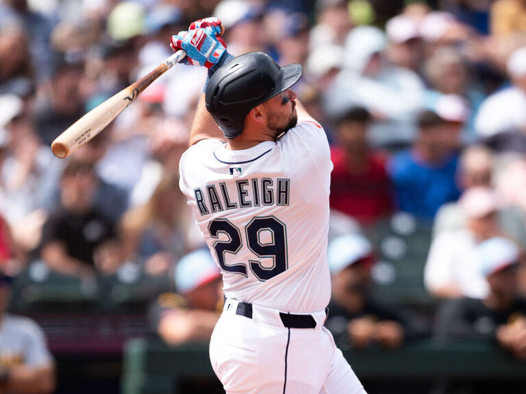 Mariners' Wilson: Raleigh showing same HR consistency as Griffey ...