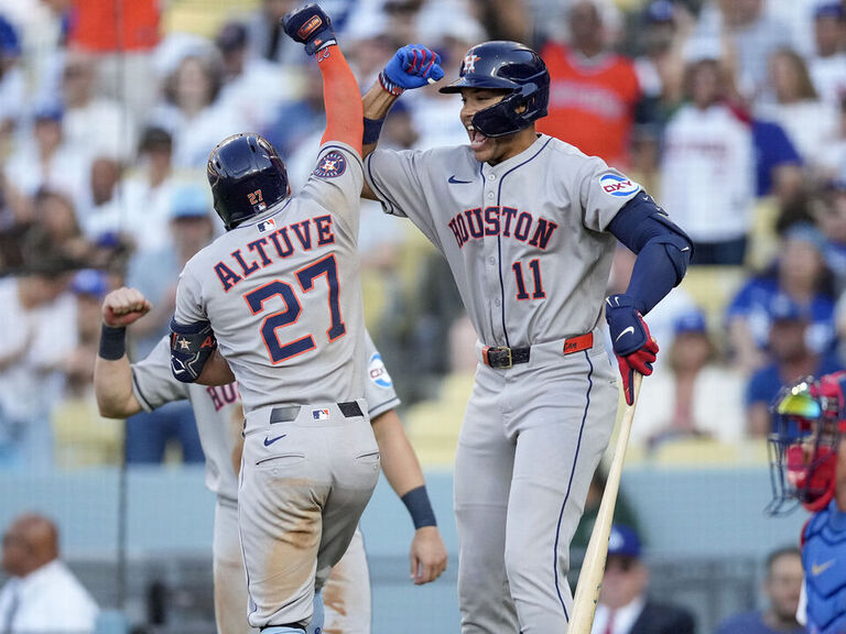 Astros' Altuve homers twice, gets booed in historic rout of Dodgers ...
