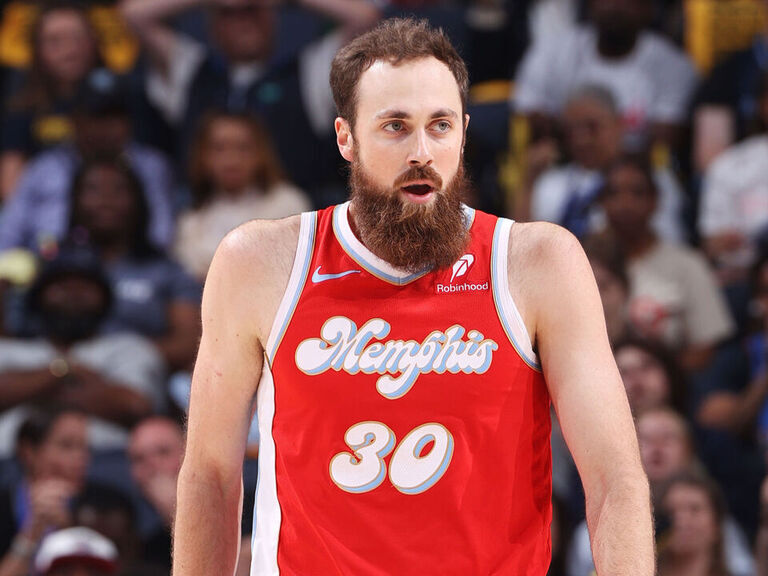 Report: Pacers acquire Jay Huff from Grizzlies | theScore.com