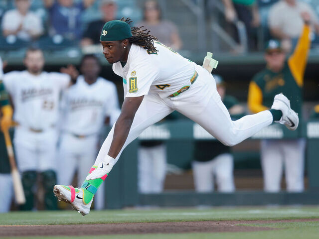 Butler hits 1st leadoff inside-the-park homer for A's in 82…