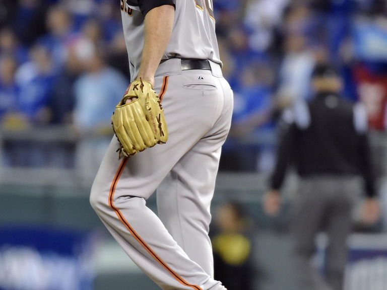 Giants' Strickland allows postseason-record 6th homer | theScore.com