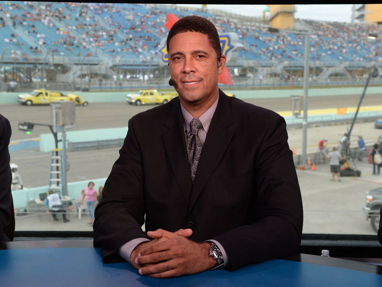 Brad Daugherty to remain with ESPN, but moving over to basketball ...