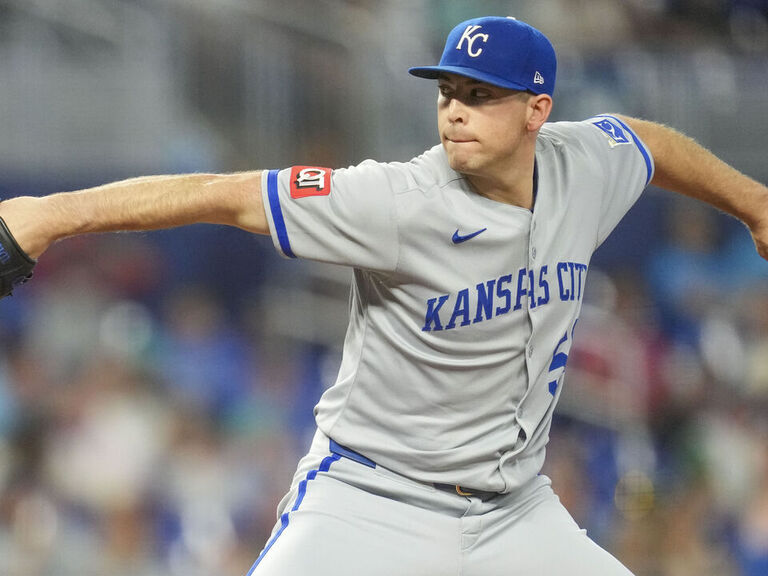 Royals' Bubic likely done for season due to rotator cuff strain ...