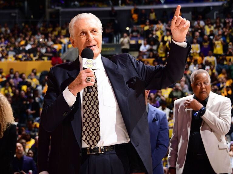 Lakers to unveil Pat Riley statue Feb. 22 against Celtics | theScore.com