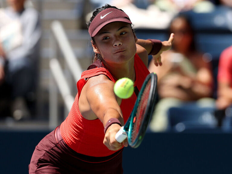 Raducanu wins match in New York for 1st time since 2021 US Open title ...