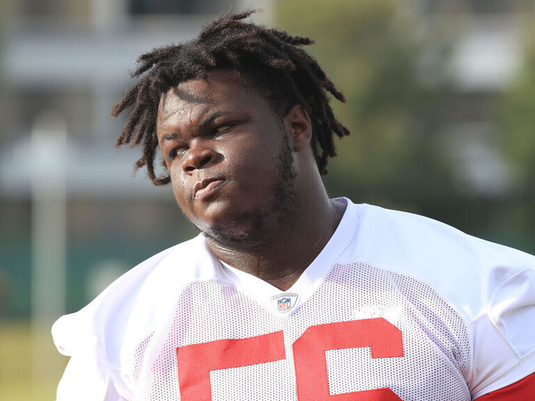 Report: Bucs to release Desmond Watson, heaviest player in NFL history | theScore.com