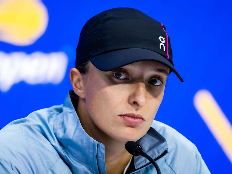 Swiatek bites back after reporter suggests she take break from tennis ...