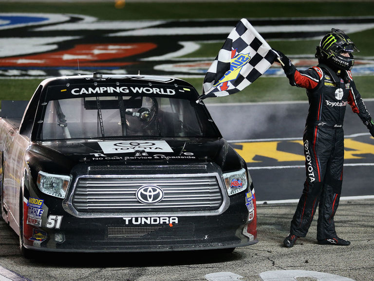 Kyle Busch wins Truck race at Texas | theScore.com