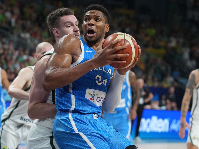 EuroBasket roundup: Giannis, Greece to meet Sengun, Turkey in semis | theScore.com