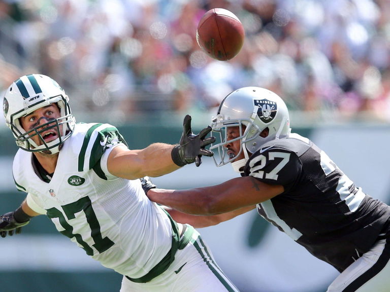 Raiders place Carlos Rogers on IR | theScore.com