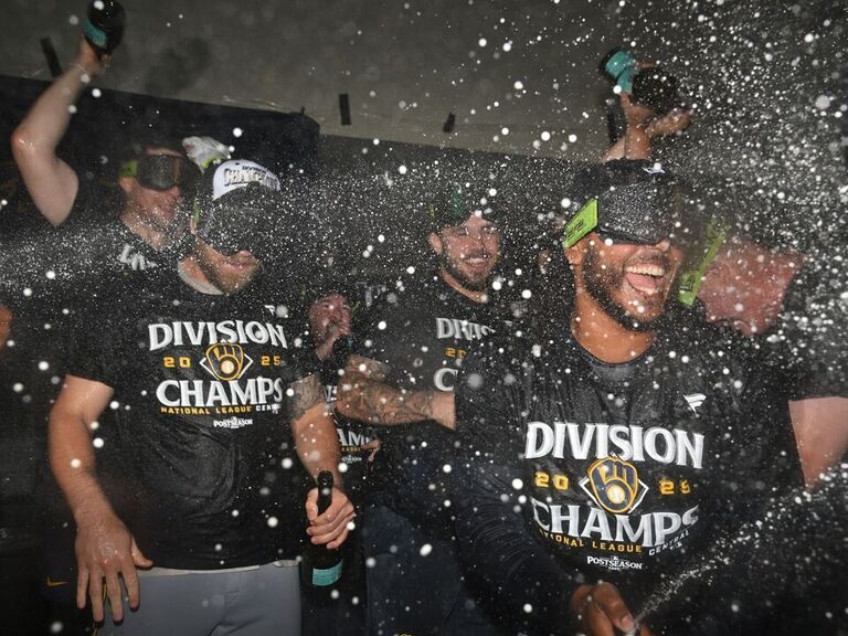 Brewers win 4th NL Central title in last 5 seasons | theScore.com