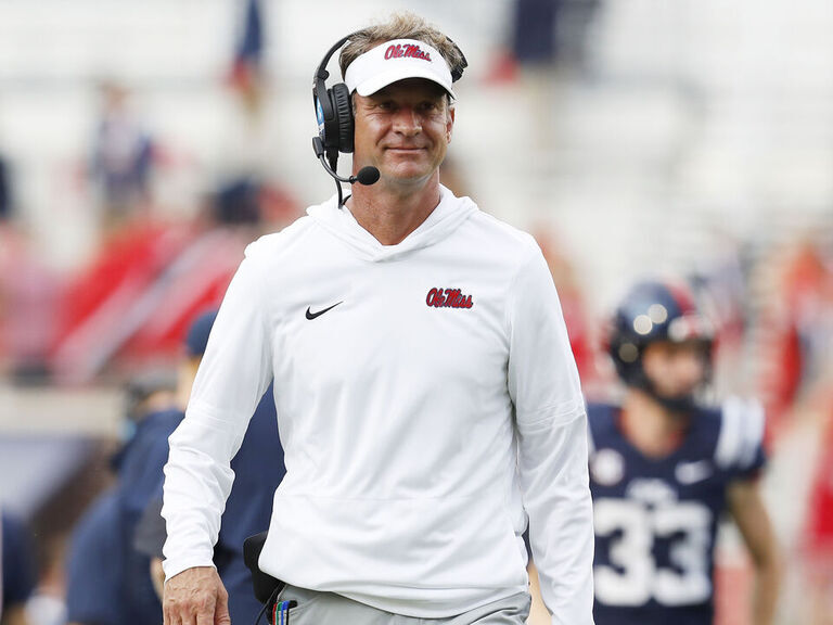 Kiffin takes LSU job, Ole Miss promotes DC Golding | theScore.com