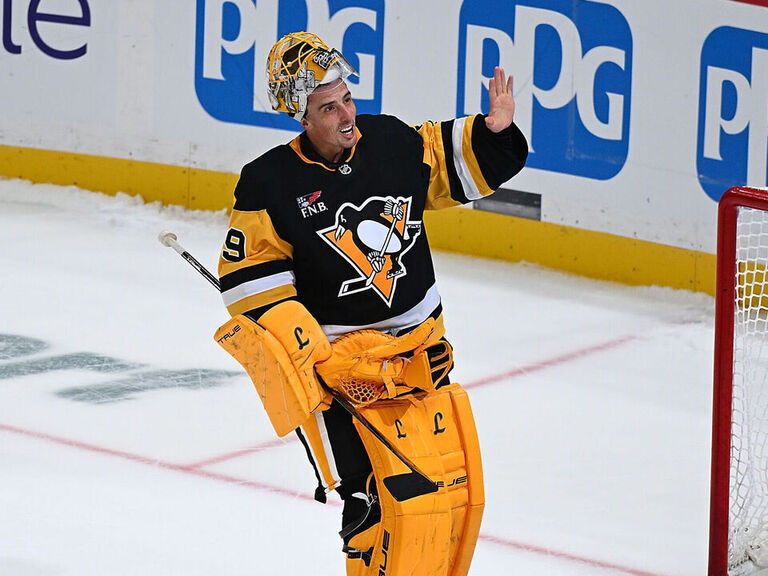 Fleury receives emotional farewell in final game with Penguins ...