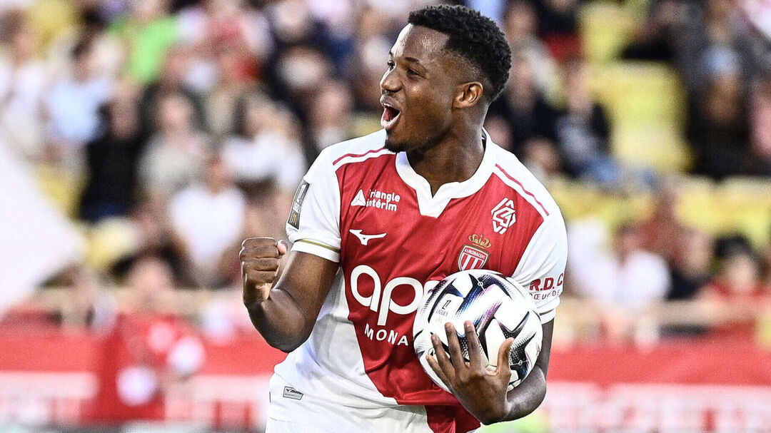 Latest transfer news and rumors: Man United finalizing Eder…