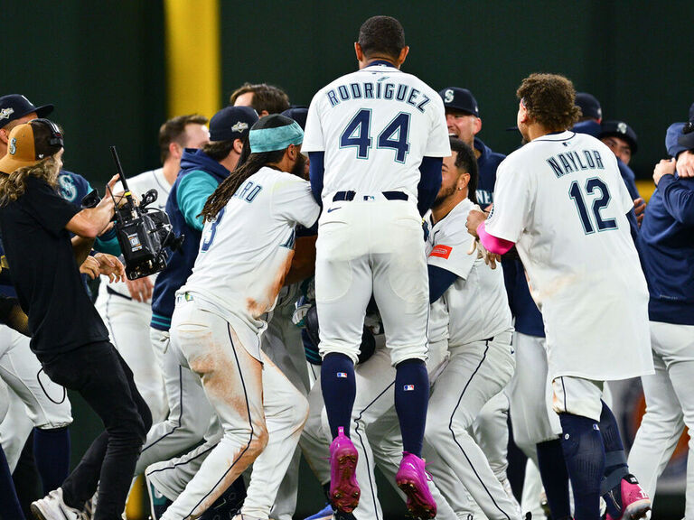 Mariners beat Tigers in 15-inning epic to reach 1st ALCS since 2001 ...