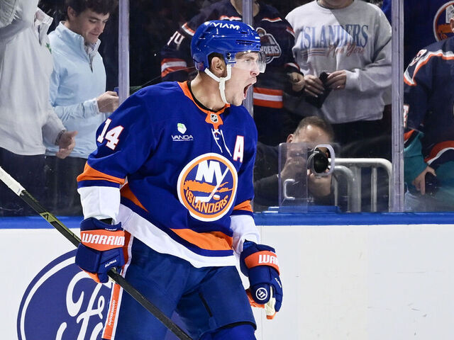 Horvat's hat trick lifts Islanders to 1st win of season vs. Oilers