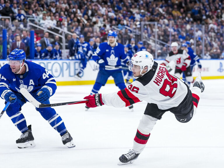 Jack Hughes' hat trick lifts Devils over Maple Leafs | theScore.com