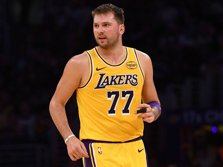 Luka out at least 1 week with finger, leg injuries | theScore.com