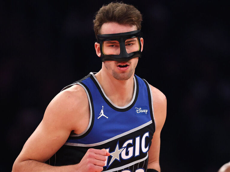 Magic forward Franz Wagner leaves game vs. Knicks with leg injury ...