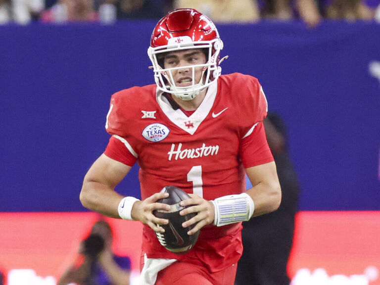 Weigman leads Houston to Texas Bowl win over LSU | theScore.com