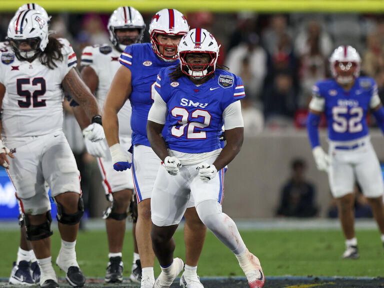 SMU tops Arizona to end drought with Holiday Bowl triumph | theScore.com