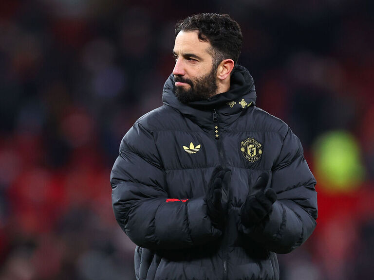 Feisty Amorim implores Man United bosses to 'do their job' | theScore.com