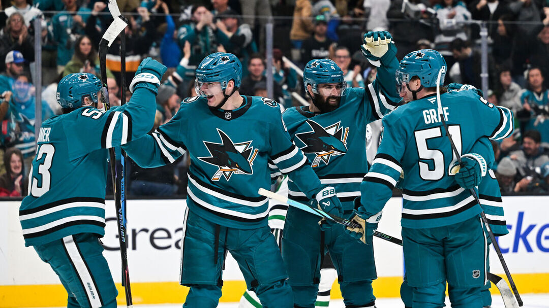 3 teams that should consider trading for Dougie Hamilton | theScore.com