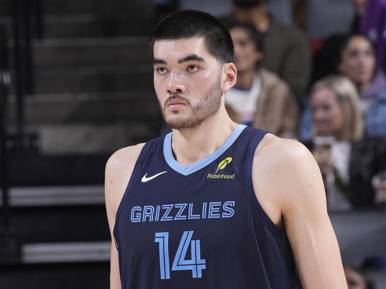 Edey to miss another 6 weeks with injured ankle | theScore.com