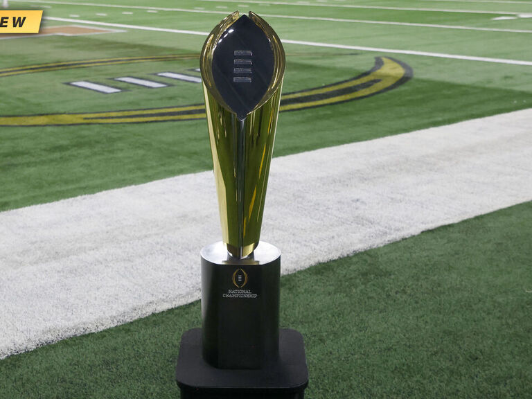 CFP title game preview: Get set for Indiana-Miami showdown | theScore.com