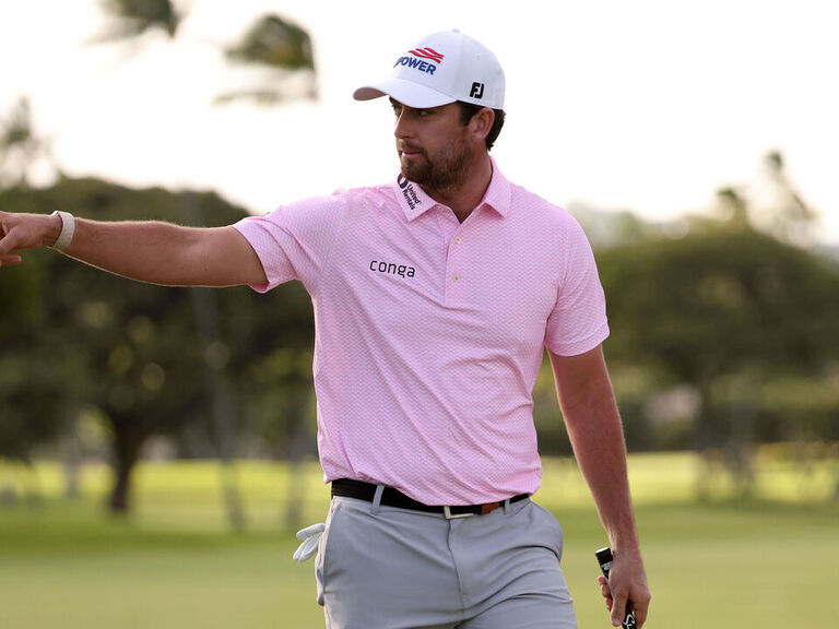 Riley grabs 2-shot lead on moving day at Sony Open | theScore.com