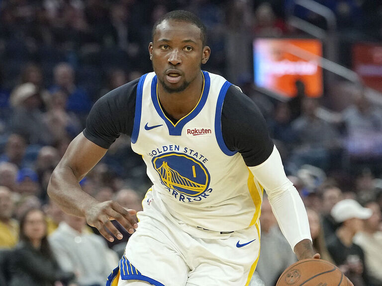 Kuminga to undergo MRI after injuring ankle, knee vs. Mavs | theScore.com