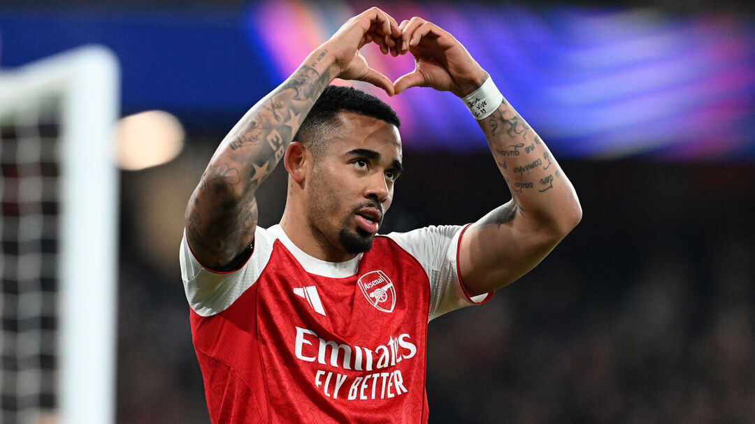 Latest transfer news and rumors: Man United's striker targe…