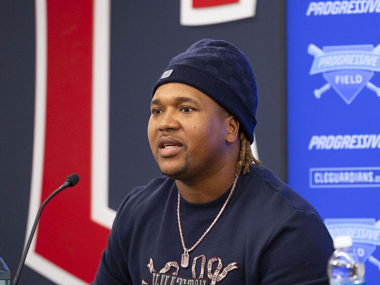 Ramírez excited to complete career with Guardians after inking ...