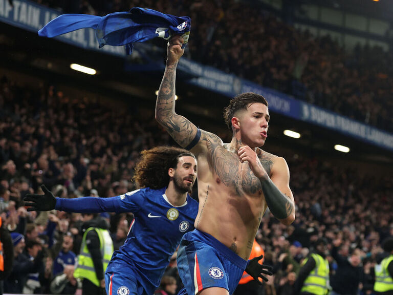 Chelsea fight back from 2-goal deficit in thrilling win over West Ham ...