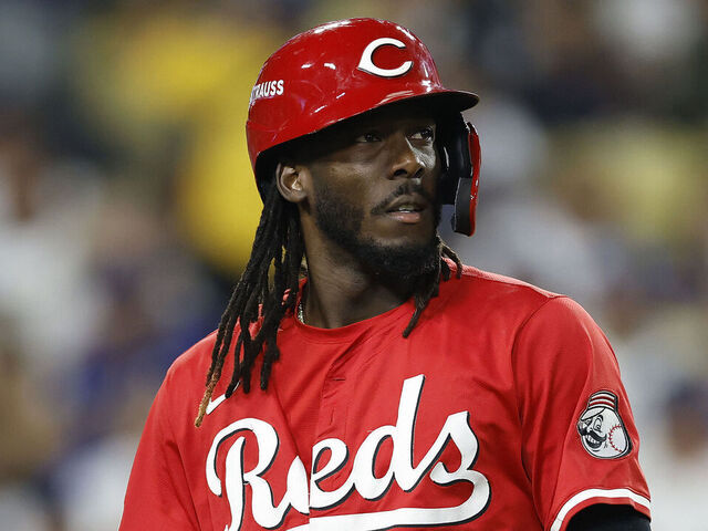 Reds' De La Cruz out 2-4 weeks with hamstring strain | theS…