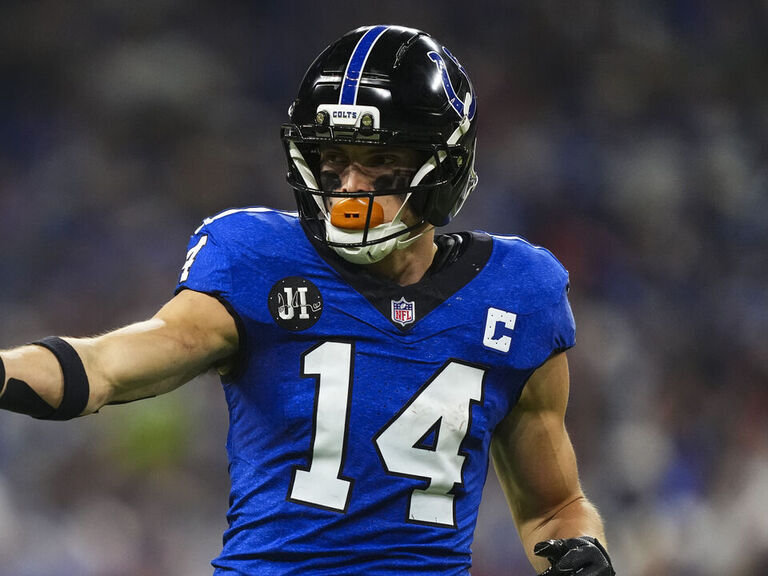 Colts re-signing Pierce to 4-year, $116M deal | theScore.com