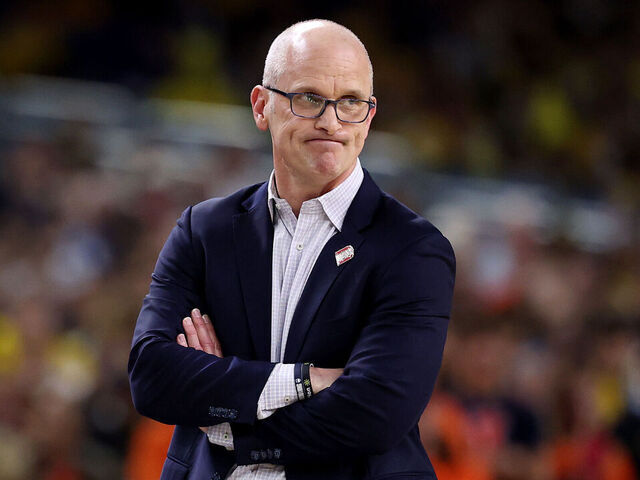 Hurley: 'Kinda surprising' UConn was underdog vs. Illinois