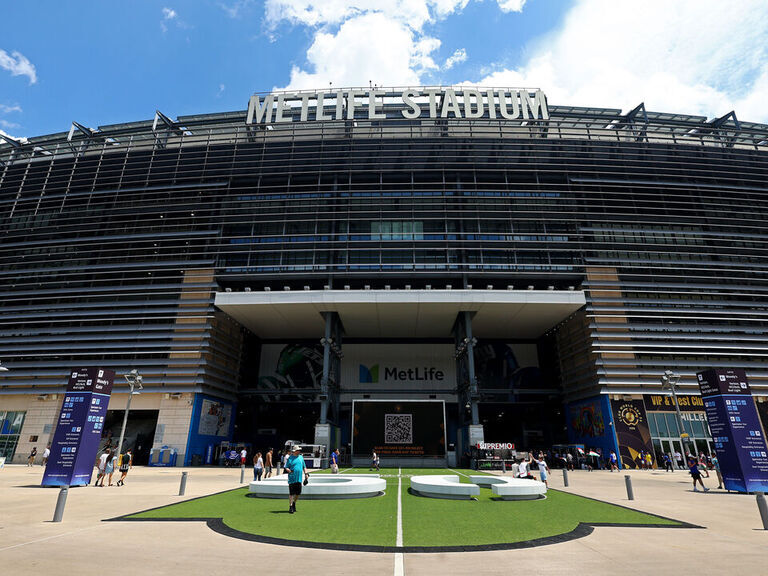 Train fare to MetLife Stadium soars to $150 for World Cup games ...